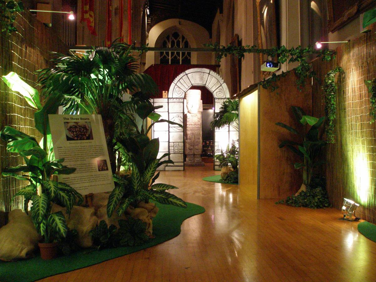 Exhibition Lighting | MERIDIAN Specialist in Exhibition Solutions